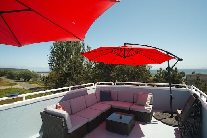 Stunning 360* Water Views! - Point Roberts, WA