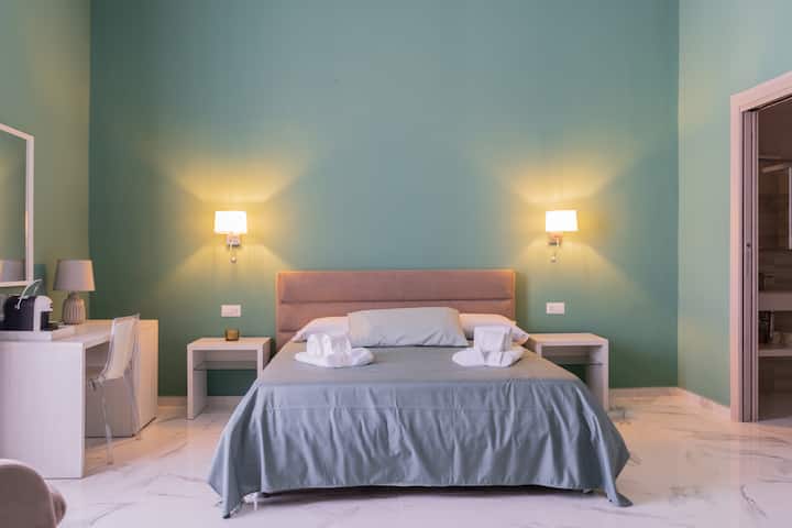 Le Suite Di Via Veneto, B&b In Pieno Centro - Crotone