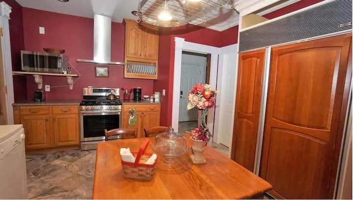 07) Luxury King Bed - Paducah, KY