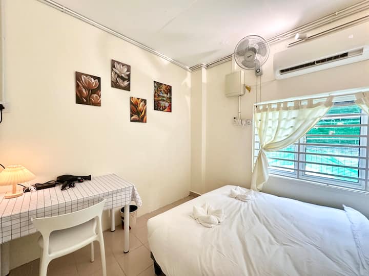 Double Bedroom Window Shared Bathroom Georgetown - ジョージ・タウン