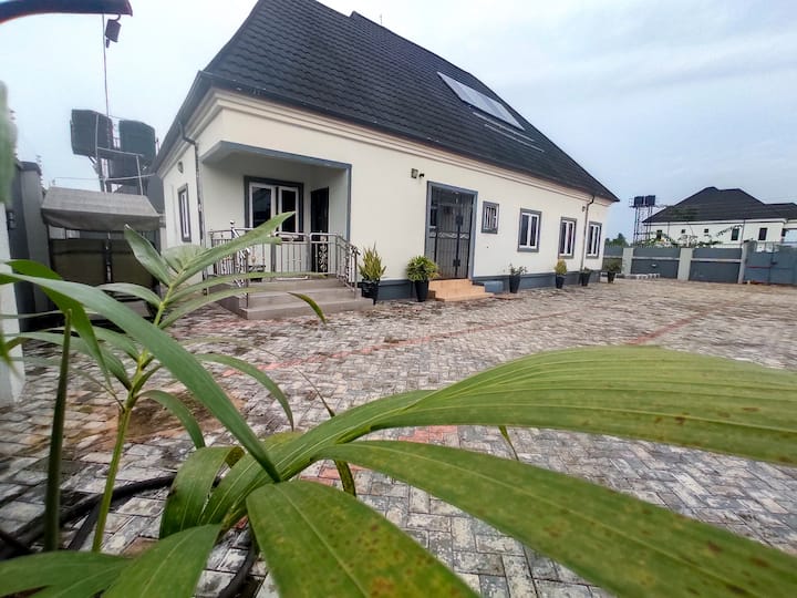 Bungalow In Benin - Nigeria