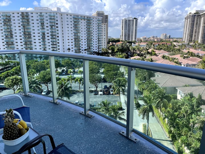 Spacious Apartment W/ Partial Ocean-view - Sunny Isles Beach, FL