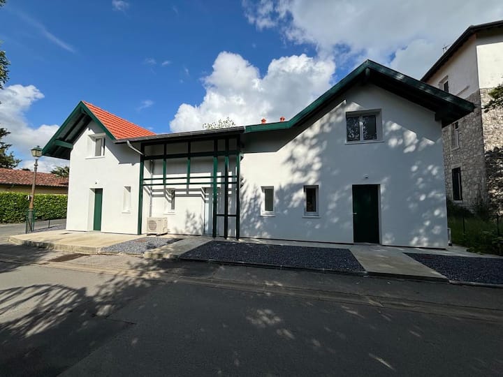 Appartement Neuf, Cambo Centre - Espelette