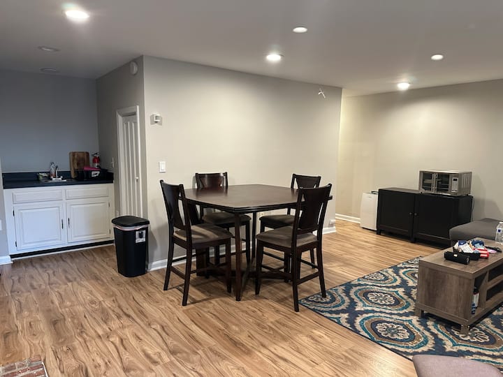 Cozy Home In Burke - 伯克