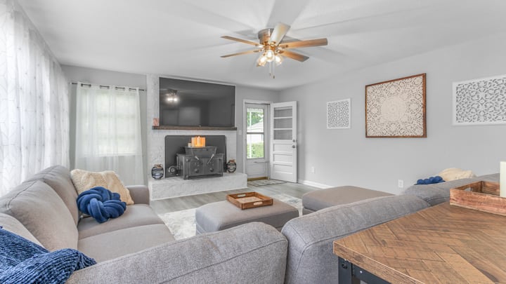 New R & R Lake House In Va Beach - バージニア州