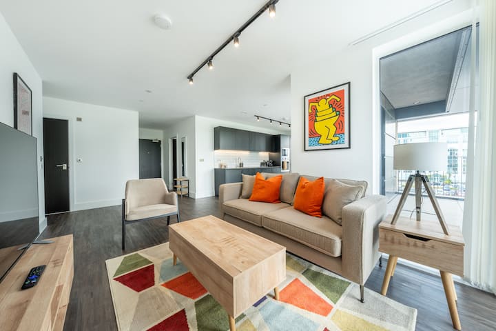 Mitre Haring By Artsy - Fulham