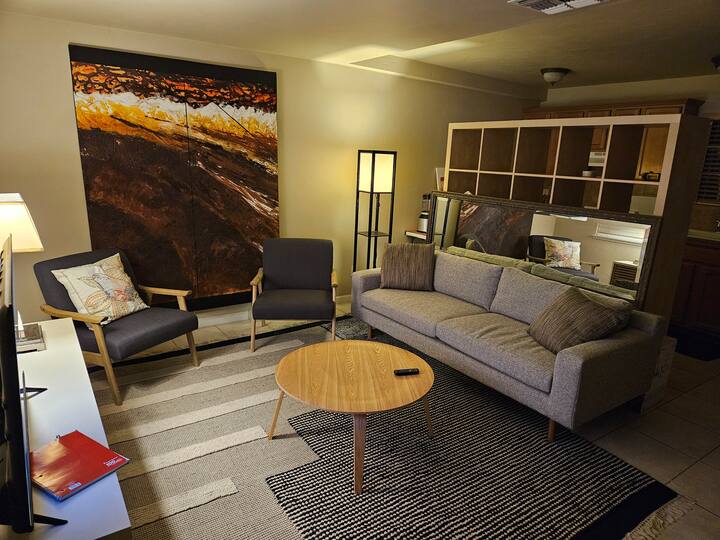Quiet/serene In Warm Sands- 30day+ Nurses/ Doctors - Palm Springs, CA