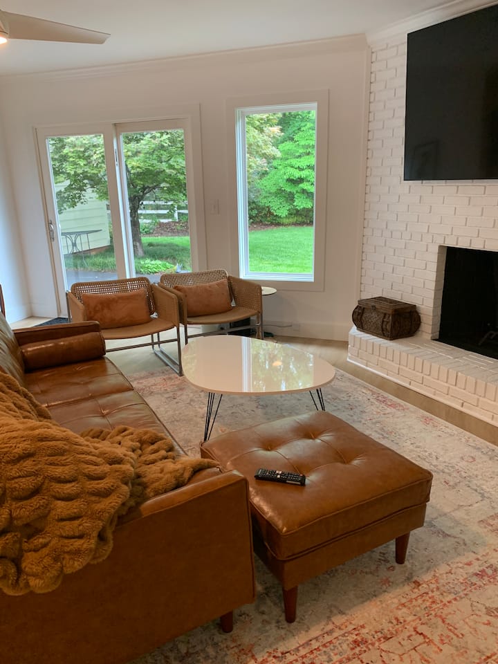 Modern & Bright Between Airport & Downtown Gvl - Greenville, SC