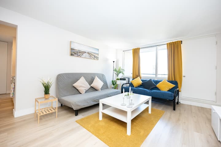 Condo With Panoramic View On Mtl - Montréal