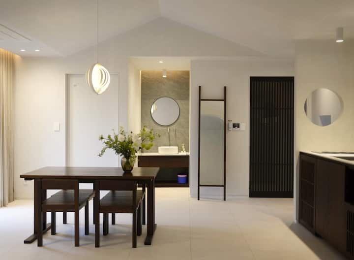 Aewol Serenity, Jacuzzi Stay Near Jeju Airport - Jeju-si