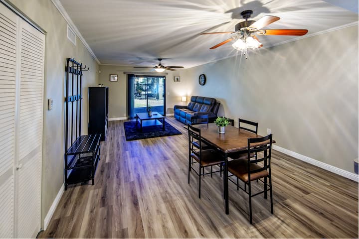 Modern, Renovated 2/2 Condo - Lake Havasu City, AZ