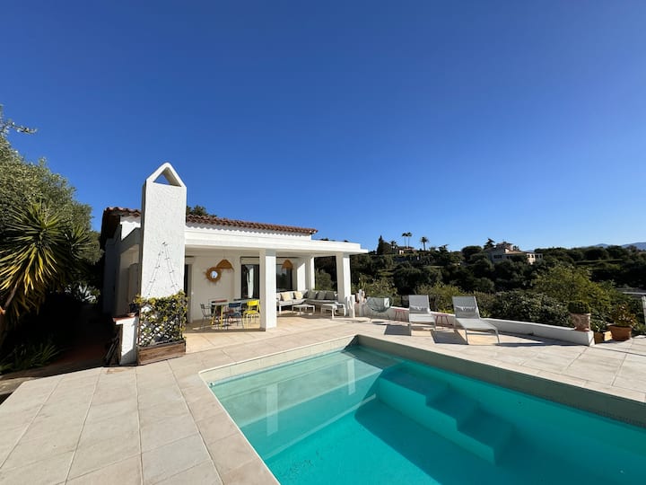 La Villa Blanche Avec Piscine Et Vue Mer - Nice