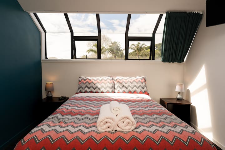 Haka Lodge - Double Room Ensuite - Paihia