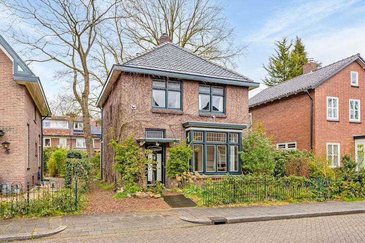Authentiek, Maar Zeer Sober - Apeldoorn