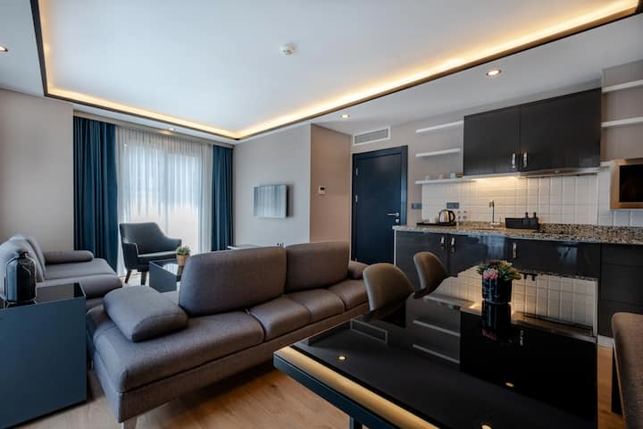 Fully Serviced Two Bedroom Suite - Istanbul