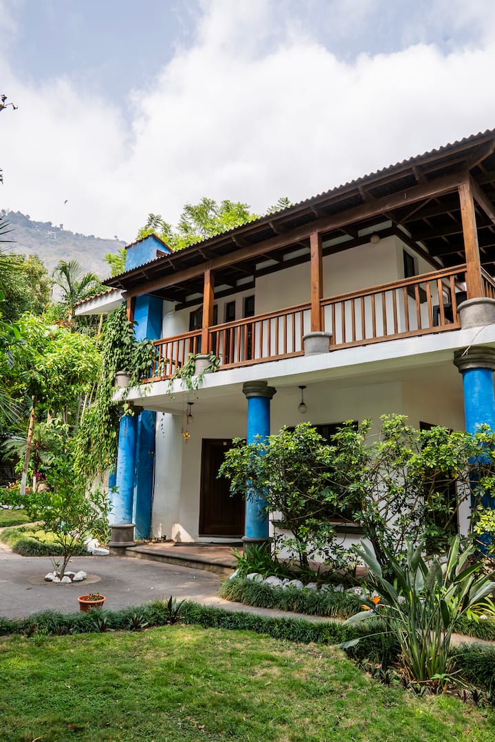 Casa Santiago - Santa Catarina Palopó