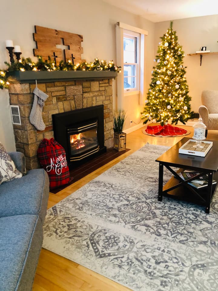 Cozy Family Home Near Eaa! - Fond du Lac, WI