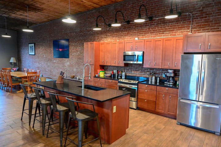 Spacious Ny Style Loft - Eastport, ME