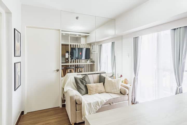 Brand New Modern Zen 1br W/balcony In The Orabella - Quezon City