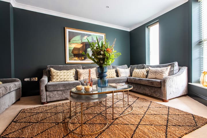Celebration House - Sleeps 13 - Bath - Bath