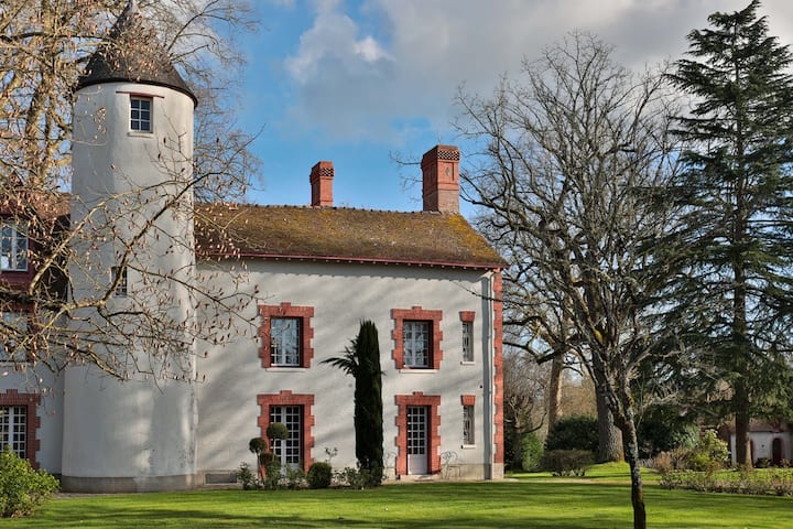 Manoir De Mousseaux: Piscine, Châteaux De La Loire - Romorantin-Lanthenay