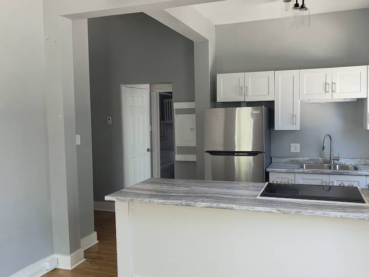 One Bedroom W/kitchen - 2nd Floor - Stratford