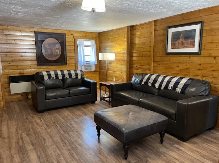 "Eagle" - Rustic Charm At Casey's Midtown Cabins - Ruidoso, NM