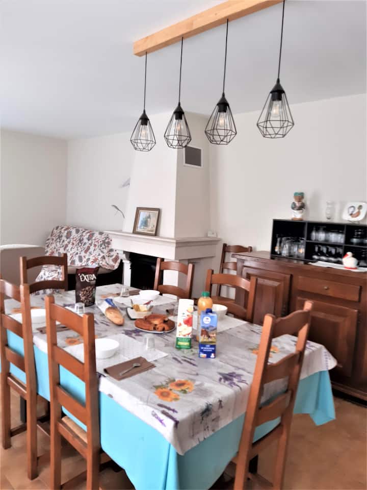 Chambre D'hôtes, Petits Déjeuners, Animal Bienvenu - Beaucaire