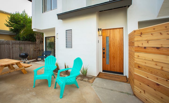 Modern 2bd Home Downtown Sb With Ac! - Butterfly Beach, CA