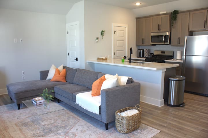 Clean And Cozy Guesthouse Near Airport - Austin, TX