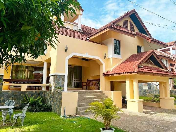 ไพน์เนอรี่ รีสอร์ท - Ko Samet