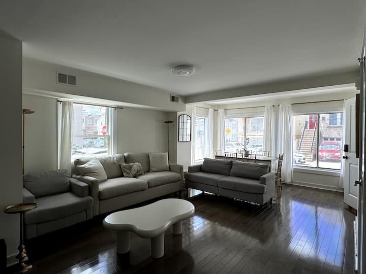 Luxurious 4bd Apt + Ev Parking - Manhattan, NY