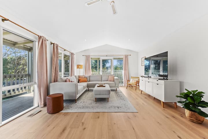 Coastal Cabin Beach Retreat - Rye