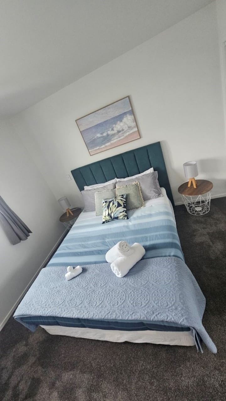Modern, Trendy Apartment - Lower Hutt