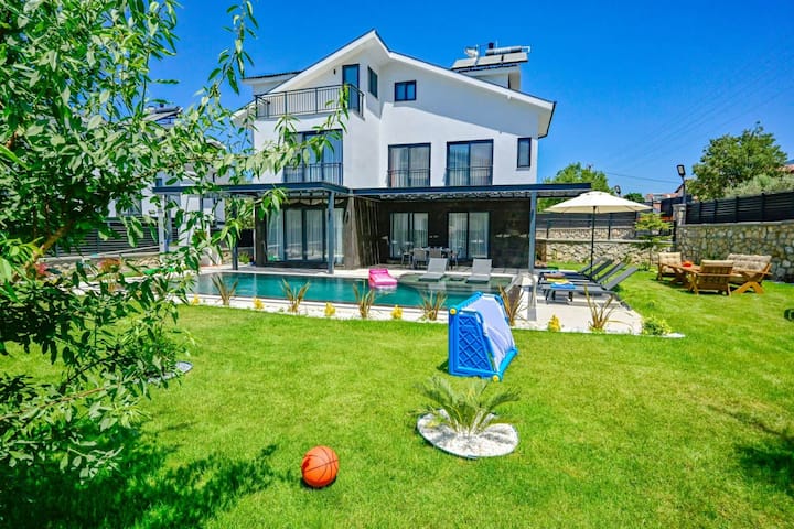 ÖLüdeniz 'De 4 Yatak Odalı Villa( Lna Vsta 3) - Hisarönü