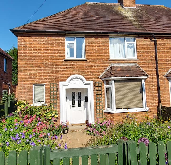 Comfortable House In Oadby - Leicester