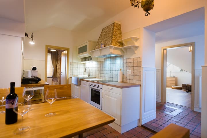 Spacious Apartment With Balcony - Bled