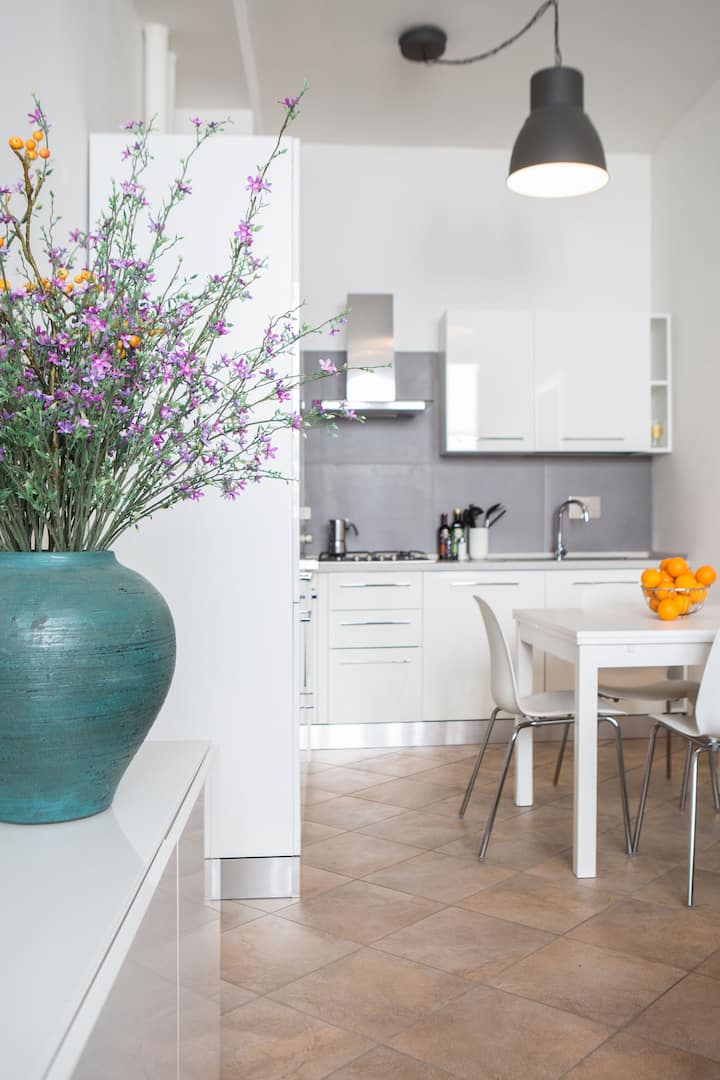Amazing & Bright Apt Next To The Centre + Garage - Florence