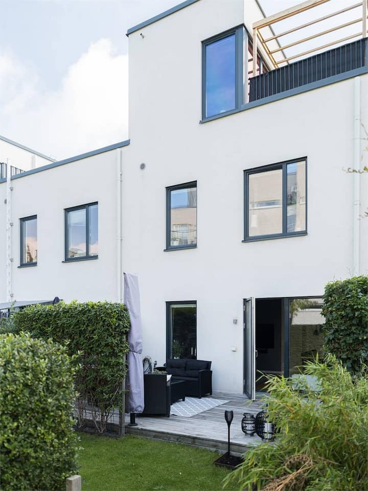 Stilrent Townhouse In Good Location - Malmö