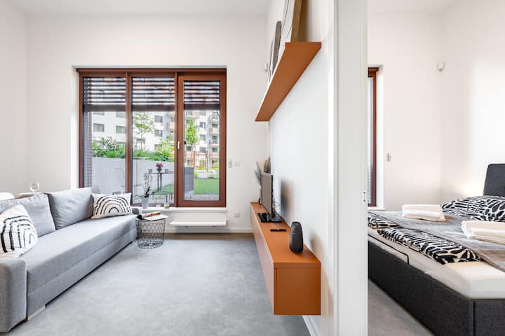 Modern Oasis In Bratislava's Heaven - Bratislava