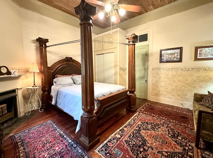 Historic Suite W Private Entrance - 