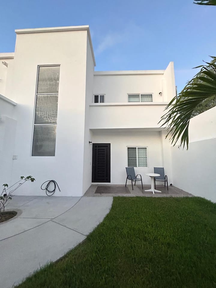 Departamento A Pasos Del Acuario, Playa Y Malecón - Mazatlán