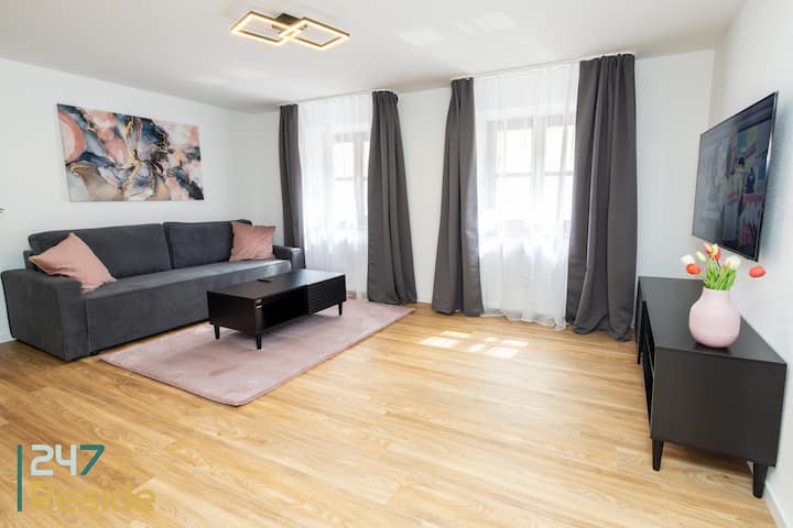 247 Reside: Apartment Sz2 | Downtown | Netflix - Straubing