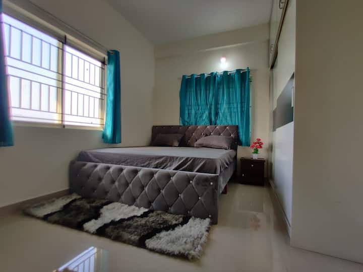 Stylish 2-bhk Flat - Near Airport Road - Kempegowda Airport Bengaluru (BLR)
