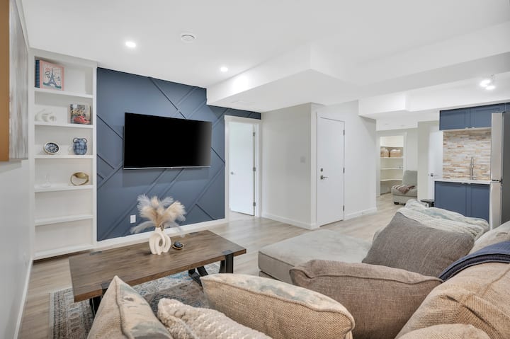 Modern 2br Guest Suite Close To Airport & Wem - 