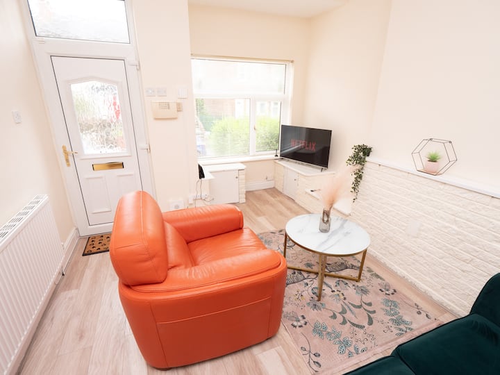 Birmingham Home - Great Location - Sutton Coldfield