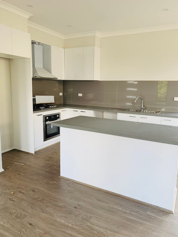 Room In Dandenong - Dandenong