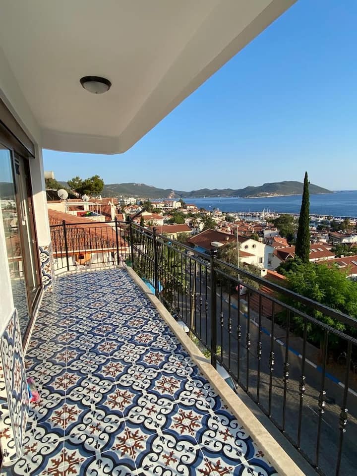 Whi̇te Rose (Siyah Gül Apart) - Kaş