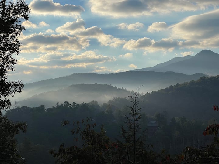 Fantastic Views And Location! - Gatlinburg, TN
