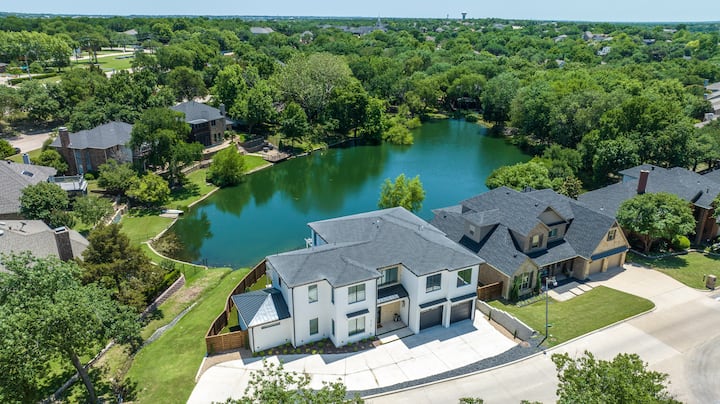 Lakeside Luxury Home - Rockwall, TX